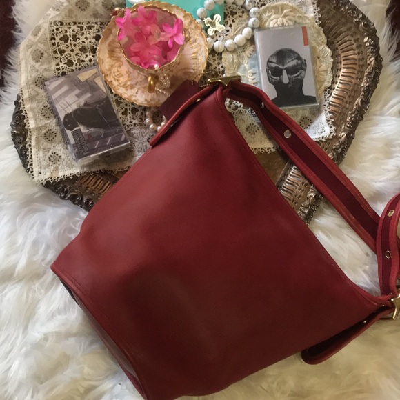 Coach | Bags | Vintage Coach 99s Red 9953 Cowhide Leather Helen Bergs ...
